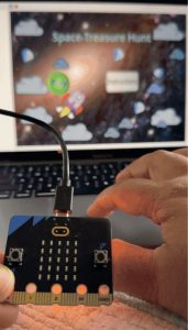 Using Microbit as a Game Controller with Built-in Motion Sensor & Scratch Extension | SkoolOfCode